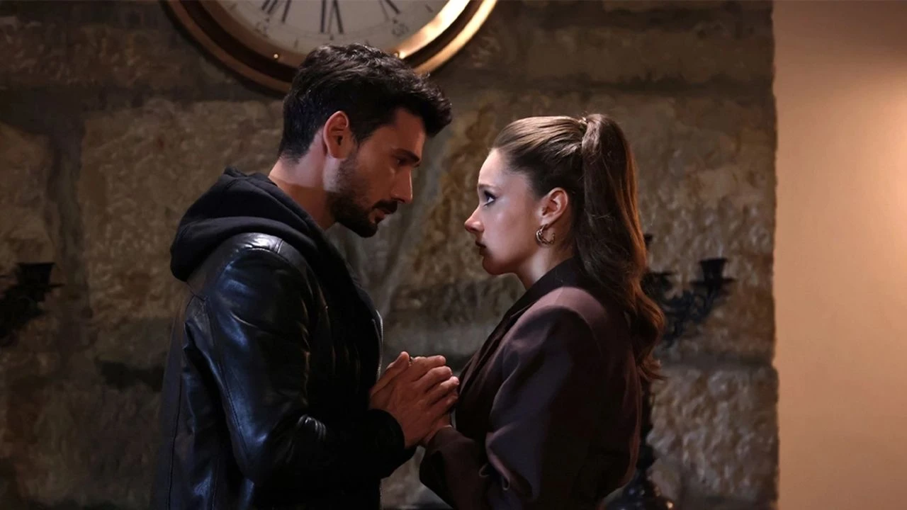 ️ Hudutsuz Sevda: 1x41 » Zona Turca ️